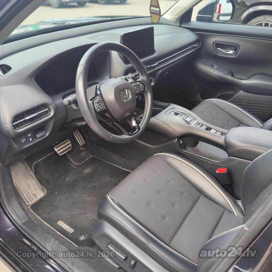 Черный Хонда ZR-V 2024 в Таллин, объемом двигателя 2.00 л и пробегом 14 тыс. км за 34900 €, фото 7 на AUTOMOTO.COM.LV