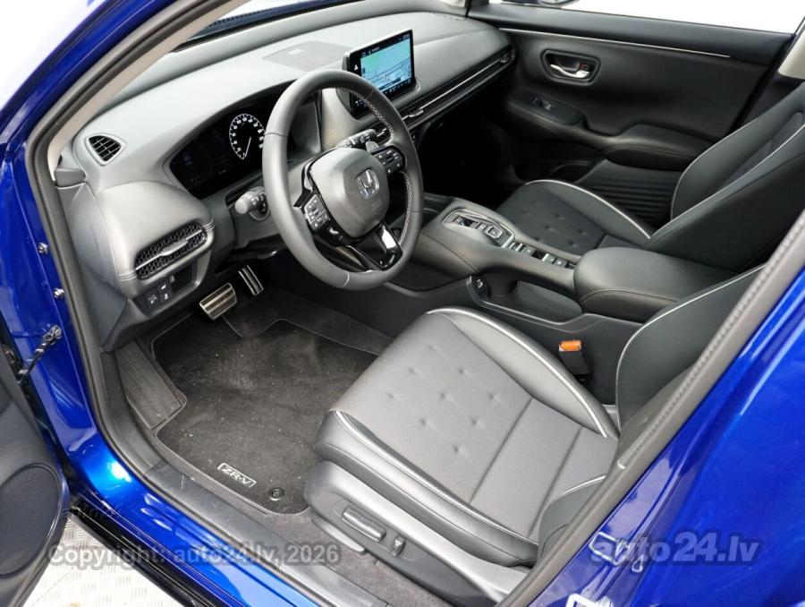 Blue Honda ZR-V 2025 in Tallinn, with an engine capacity of 2.00 L and mileage of 4 thousand km for 38500 €, photo 6 on AUTOMOTO.COM.LV