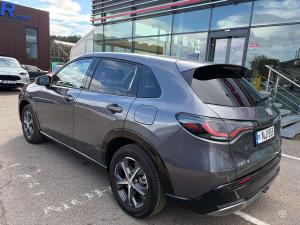 Pelēks Honda ZR-V 2024 Viļņa, ar dzinēja tilpumu 2.00 L un nobraukumu 3 tūkst. km par 31990 €, foto 5 vietnē AUTOMOTO.COM.LV
