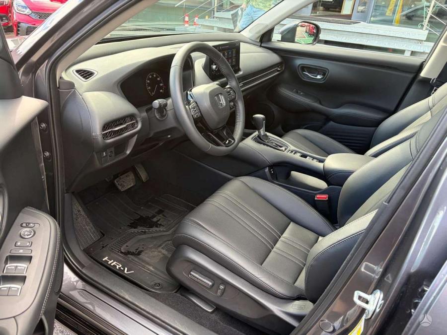 Pelēks Honda ZR-V 2024 Viļņa, ar dzinēja tilpumu 2.00 L un nobraukumu 3 tūkst. km par 31990 €, foto 7 vietnē AUTOMOTO.COM.LV