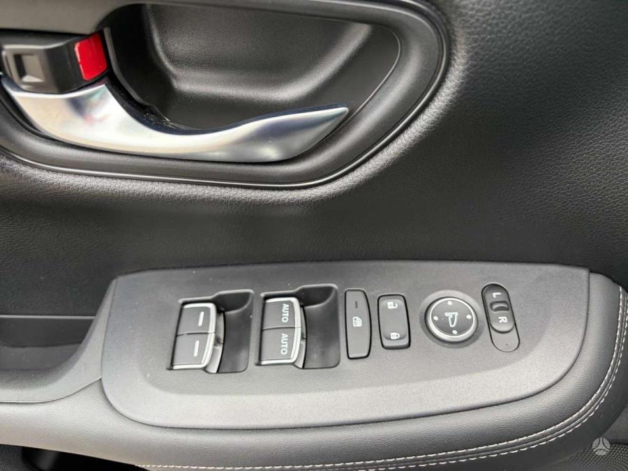 Pelēks Honda ZR-V 2024 Viļņa, ar dzinēja tilpumu 2.00 L un nobraukumu 3 tūkst. km par 31990 €, foto 12 vietnē AUTOMOTO.COM.LV