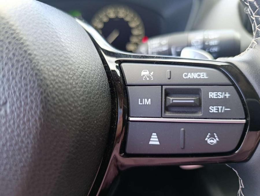 Белый Хонда ZR-V 2025 в Вильнюс, объемом двигателя 1.99 л и пробегом 14 тыс. км за 31990 €, фото 14 на AUTOMOTO.COM.LV