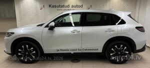 Balts Honda ZR-V 2024 Tallina, ar dzinēja tilpumu 2.00 L un nobraukumu 10 tūkst. km par 36400 €, foto 3 vietnē AUTOMOTO.COM.LV