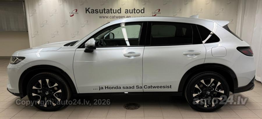 Balts Honda ZR-V 2024 Tallina, ar dzinēja tilpumu 2.00 L un nobraukumu 10 tūkst. km par 36400 €, foto 3 vietnē AUTOMOTO.COM.LV
