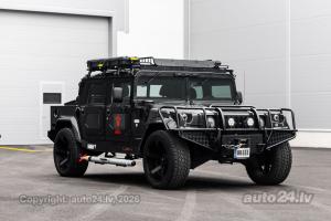 Black Hummer H1 2000 in Tallinn, with an engine capacity of 6.50 L and mileage of 61 thousand km for 110000 €, photo 1 on AUTOMOTO.COM.LV