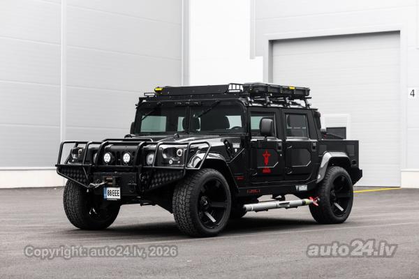 Black Hummer H1 2000 in Tallinn, with an engine capacity of 6.50 L and mileage of 61 thousand km for 110000 €, photo 2 on AUTOMOTO.COM.LV