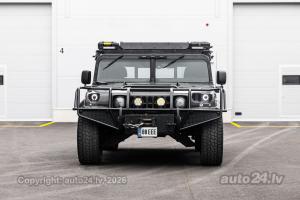 Black Hummer H1 2000 in Tallinn, with an engine capacity of 6.50 L and mileage of 61 thousand km for 110000 €, photo 4 on AUTOMOTO.COM.LV