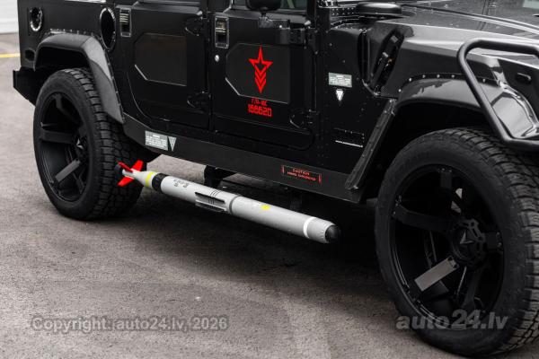 Black Hummer H1 2000 in Tallinn, with an engine capacity of 6.50 L and mileage of 61 thousand km for 110000 €, photo 4 on AUTOMOTO.COM.LV