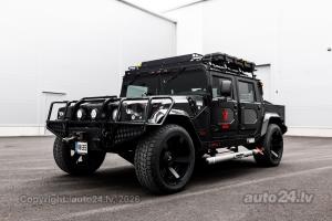 Black Hummer H1 2000 in Tallinn, with an engine capacity of 6.50 L and mileage of 61 thousand km for 110000 €, photo 7 on AUTOMOTO.COM.LV