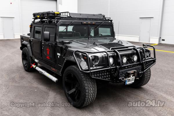 Black Hummer H1 2000 in Tallinn, with an engine capacity of 6.50 L and mileage of 61 thousand km for 110000 €, photo 7 on AUTOMOTO.COM.LV