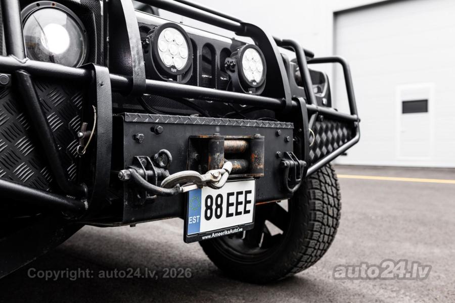 Black Hummer H1 2000 in Tallinn, with an engine capacity of 6.50 L and mileage of 61 thousand km for 110000 €, photo 10 on AUTOMOTO.COM.LV