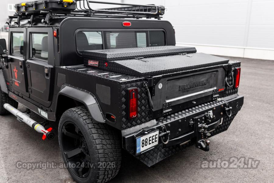 Black Hummer H1 2000 in Tallinn, with an engine capacity of 6.50 L and mileage of 61 thousand km for 110000 €, photo 14 on AUTOMOTO.COM.LV