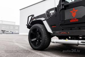 Black Hummer H1 2000 in Tallinn, with an engine capacity of 6.50 L and mileage of 61 thousand km for 110000 €, photo 17 on AUTOMOTO.COM.LV