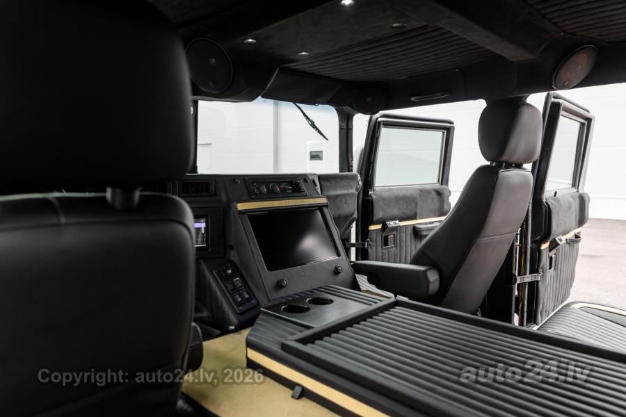 Black Hummer H1 2000 in Tallinn, with an engine capacity of 6.50 L and mileage of 61 thousand km for 110000 €, photo 23 on AUTOMOTO.COM.LV