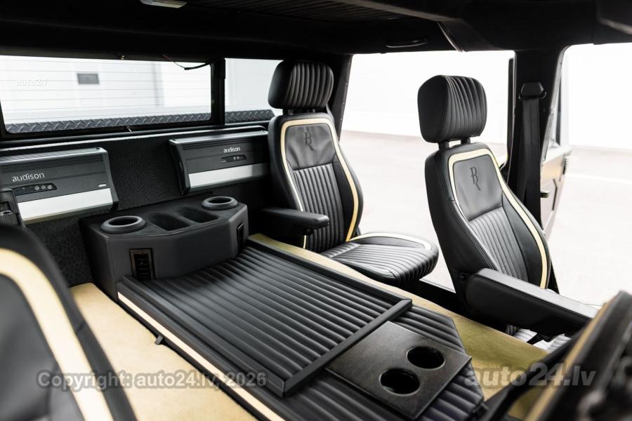 Black Hummer H1 2000 in Tallinn, with an engine capacity of 6.50 L and mileage of 61 thousand km for 110000 €, photo 27 on AUTOMOTO.COM.LV