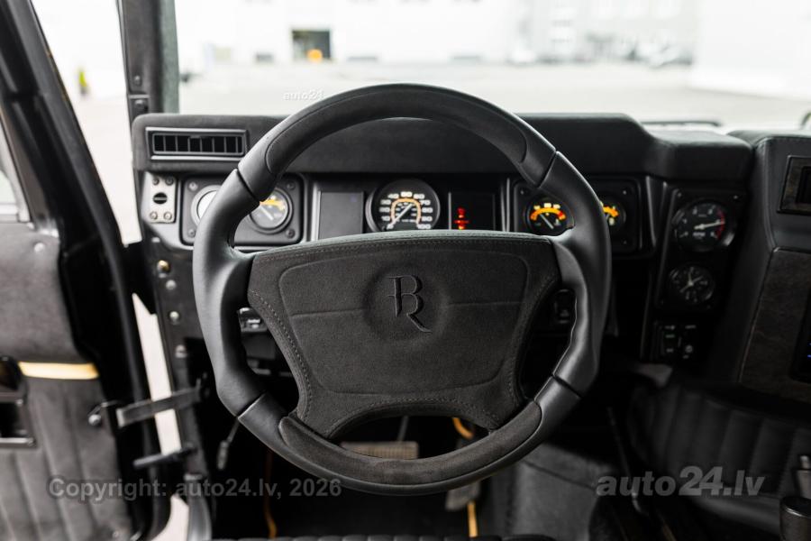 Black Hummer H1 2000 in Tallinn, with an engine capacity of 6.50 L and mileage of 61 thousand km for 110000 €, photo 31 on AUTOMOTO.COM.LV