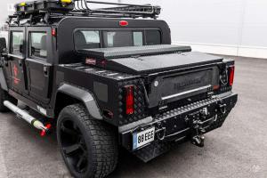 Black Hummer H1 2000 in Tallinn, with an engine capacity of 0.00 L and mileage of 62 thousand km for 110000 €, photo 6 on AUTOMOTO.COM.LV