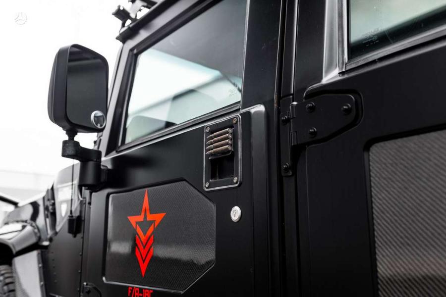 Black Hummer H1 2000 in Tallinn, with an engine capacity of 0.00 L and mileage of 62 thousand km for 110000 €, photo 14 on AUTOMOTO.COM.LV