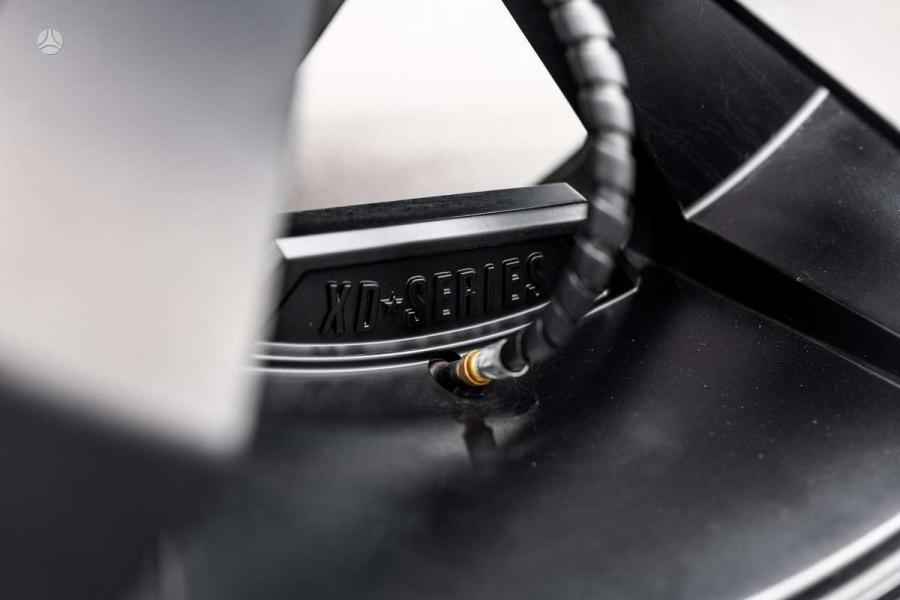 Black Hummer H1 2000 in Tallinn, with an engine capacity of 0.00 L and mileage of 62 thousand km for 110000 €, photo 22 on AUTOMOTO.COM.LV