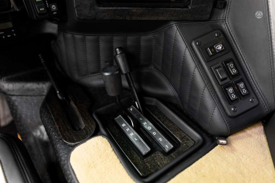 Black Hummer H1 2000 in Tallinn, with an engine capacity of 0.00 L and mileage of 62 thousand km for 110000 €, photo 28 on AUTOMOTO.COM.LV