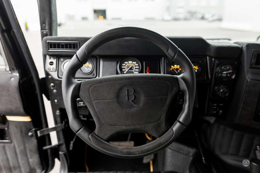 Black Hummer H1 2000 in Tallinn, with an engine capacity of 0.00 L and mileage of 62 thousand km for 110000 €, photo 36 on AUTOMOTO.COM.LV