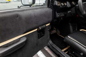 Black Hummer H1 2000 in Tallinn, with an engine capacity of 0.00 L and mileage of 62 thousand km for 110000 €, photo 50 on AUTOMOTO.COM.LV