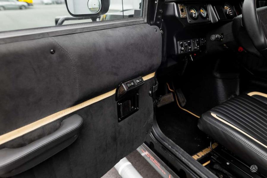Black Hummer H1 2000 in Tallinn, with an engine capacity of 0.00 L and mileage of 62 thousand km for 110000 €, photo 50 on AUTOMOTO.COM.LV