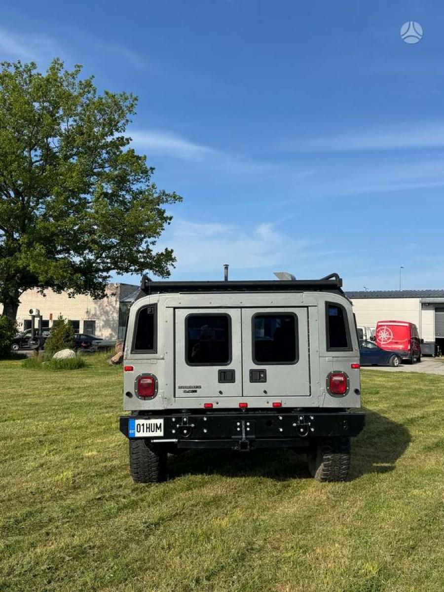 Grey Hummer H1 1999 in Parnu, with an engine capacity of 6.47 L and mileage of 114 thousand km for 68500 €, photo 6 on AUTOMOTO.COM.LV
