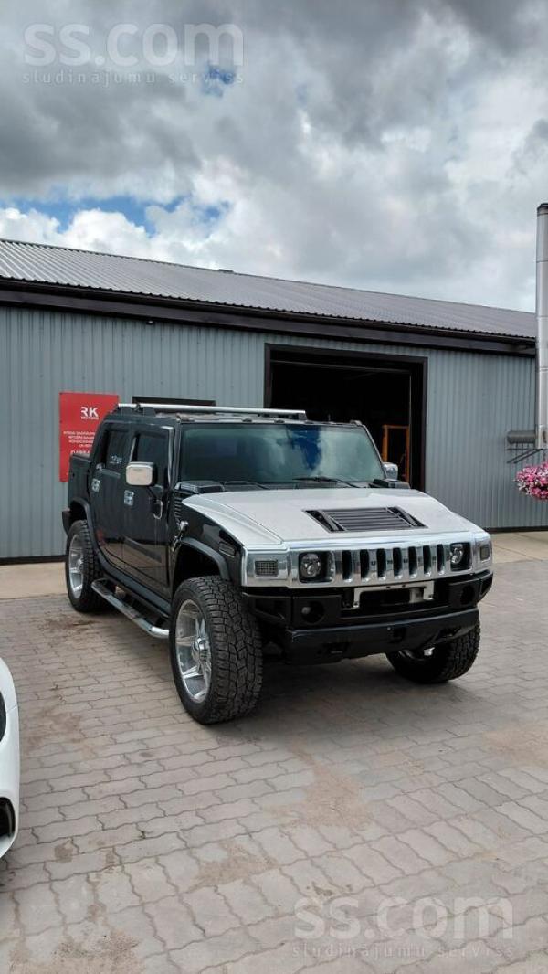 Black Hummer H2 2005 in Jelgava, with an engine capacity of 6.00 L and mileage of 119 thousand km for 18500 €, photo 2 on AUTOMOTO.COM.LV