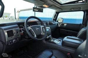 Black Hummer H2 2008 in Kaunas, with an engine capacity of 6.20 L and mileage of 114 thousand km for 54950 €, photo 25 on AUTOMOTO.COM.LV