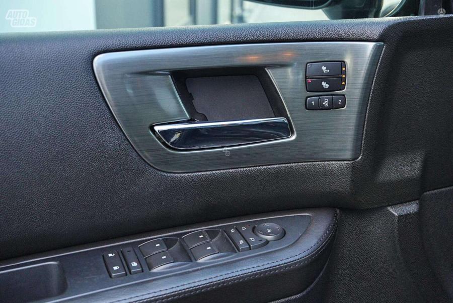 Black Hummer H2 2008 in Kaunas, with an engine capacity of 6.20 L and mileage of 114 thousand km for 54950 €, photo 30 on AUTOMOTO.COM.LV