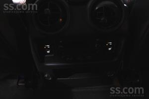 Blue Hummer H2 2004 in Riga, with an engine capacity of 6.00 L and mileage of 163 thousand km for 25000 €, photo 26 on AUTOMOTO.COM.LV