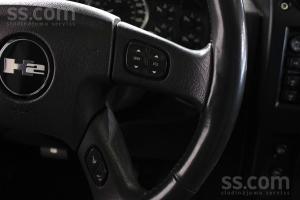 Blue Hummer H2 2004 in Riga, with an engine capacity of 6.00 L and mileage of 163 thousand km for 25000 €, photo 28 on AUTOMOTO.COM.LV