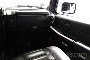 Blue Hummer H2 2004 in Riga, with an engine capacity of 6.00 L and mileage of 163 thousand km for 25000 €, photo 31 on AUTOMOTO.COM.LV