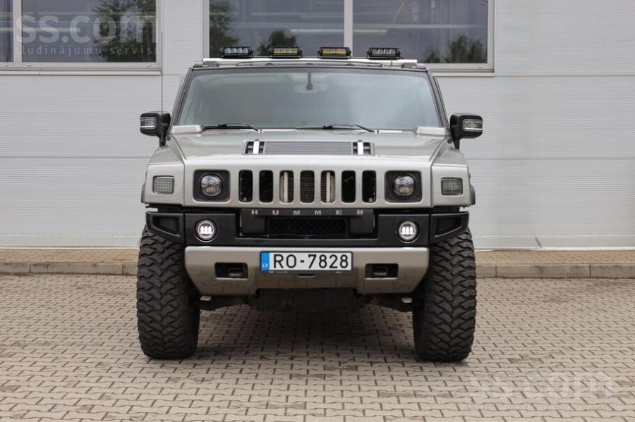 Brown Hummer H2 2010 in Riga, with an engine capacity of 6.20 L and mileage of 0 thousand km for 29995 €, photo 5 on AUTOMOTO.COM.LV