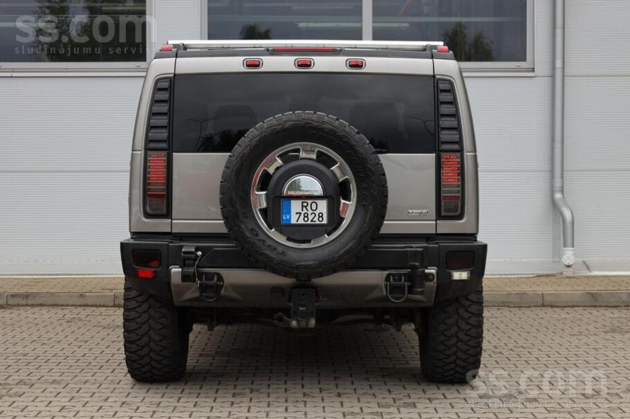 Brown Hummer H2 2010 in Riga, with an engine capacity of 6.20 L and mileage of 0 thousand km for 29995 €, photo 9 on AUTOMOTO.COM.LV