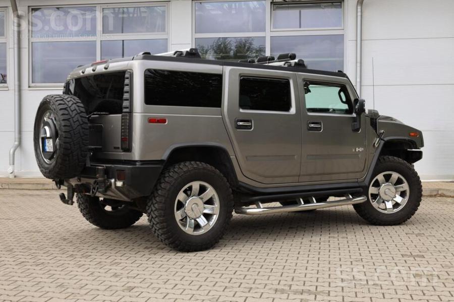Brown Hummer H2 2010 in Riga, with an engine capacity of 6.20 L and mileage of 0 thousand km for 29995 €, photo 11 on AUTOMOTO.COM.LV