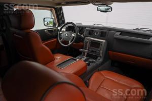 Brown Hummer H2 2010 in Riga, with an engine capacity of 6.20 L and mileage of 0 thousand km for 29995 €, photo 27 on AUTOMOTO.COM.LV