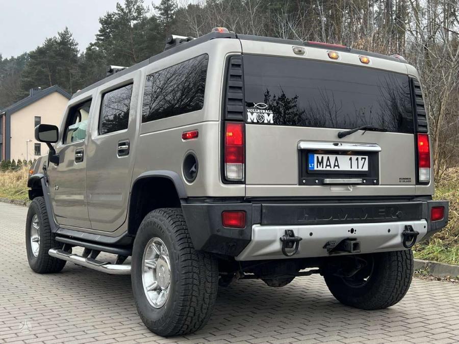Grey Hummer H2 2003 in Vilnius, with an engine capacity of 5.97 L and mileage of 216 thousand km for 18500 €, photo 2 on AUTOMOTO.COM.LV