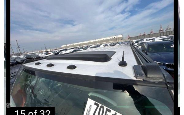 Grey Hummer H2 2004 in Klaipeda, with an engine capacity of 6.00 L and mileage of 243 thousand km for 9559 €, photo 11 on AUTOMOTO.COM.LV