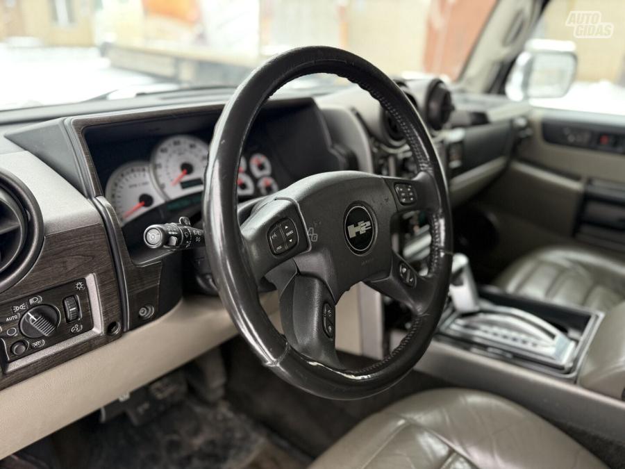 White Hummer H2 2005 in Vilnius, with an engine capacity of 6.00 L and mileage of 178 thousand km for 15500 €, photo 14 on AUTOMOTO.COM.LV