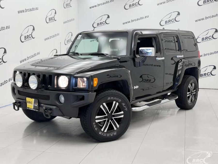 Black Hummer H3 2005 in Vilnius, with an engine capacity of 3.47 L and mileage of 178 thousand km for 12900 €, photo 1 on AUTOMOTO.COM.LV