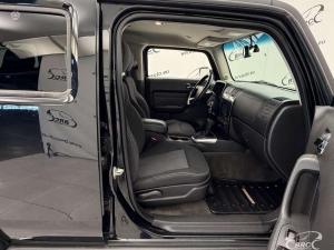 Black Hummer H3 2005 in Vilnius, with an engine capacity of 3.47 L and mileage of 178 thousand km for 12900 €, photo 6 on AUTOMOTO.COM.LV