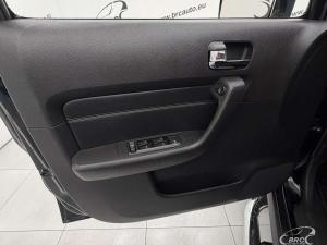 Black Hummer H3 2005 in Vilnius, with an engine capacity of 3.47 L and mileage of 178 thousand km for 12900 €, photo 21 on AUTOMOTO.COM.LV