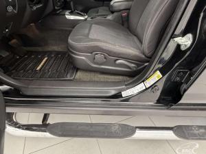 Black Hummer H3 2005 in Vilnius, with an engine capacity of 3.47 L and mileage of 178 thousand km for 12900 €, photo 23 on AUTOMOTO.COM.LV