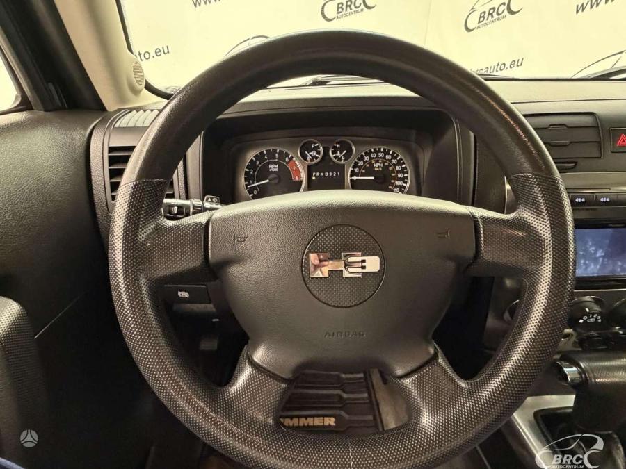 Black Hummer H3 2005 in Vilnius, with an engine capacity of 3.47 L and mileage of 178 thousand km for 12900 €, photo 28 on AUTOMOTO.COM.LV