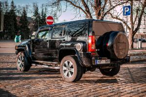 Black Hummer H3 2006 in Daugavpils, with an engine capacity of 3.50 L and mileage of 196 thousand km for 9000 €, photo  on AUTOMOTO.COM.LV