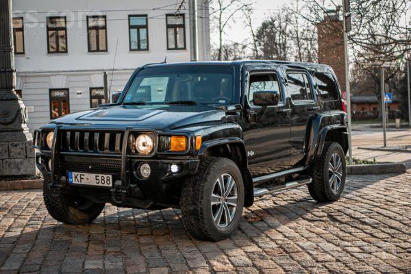 Black Hummer H3 2006 in Daugavpils, with an engine capacity of 3.50 L and mileage of 196 thousand km for 9000 €, photo 3 on AUTOMOTO.COM.LV