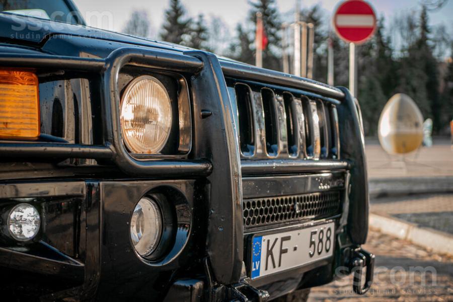Black Hummer H3 2006 in Daugavpils, with an engine capacity of 3.50 L and mileage of 196 thousand km for 9000 €, photo 7 on AUTOMOTO.COM.LV