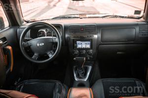 Black Hummer H3 2006 in Daugavpils, with an engine capacity of 3.50 L and mileage of 196 thousand km for 9000 €, photo 12 on AUTOMOTO.COM.LV